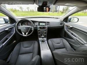 Grey Volvo V60 2016 in Riga, with an engine capacity of 2.00 L and mileage of 0 thousand km for 8300 €, photo 12 on AUTOMOTO.COM.LV