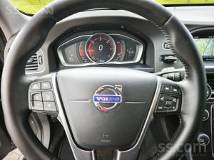 Grey Volvo V60 2016 in Riga, with an engine capacity of 2.00 L and mileage of 0 thousand km for 8300 €, photo 16 on AUTOMOTO.COM.LV