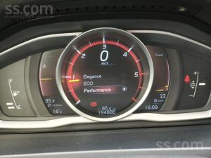 Grey Volvo V60 2016 in Riga, with an engine capacity of 2.00 L and mileage of 0 thousand km for 8300 €, photo 19 on AUTOMOTO.COM.LV
