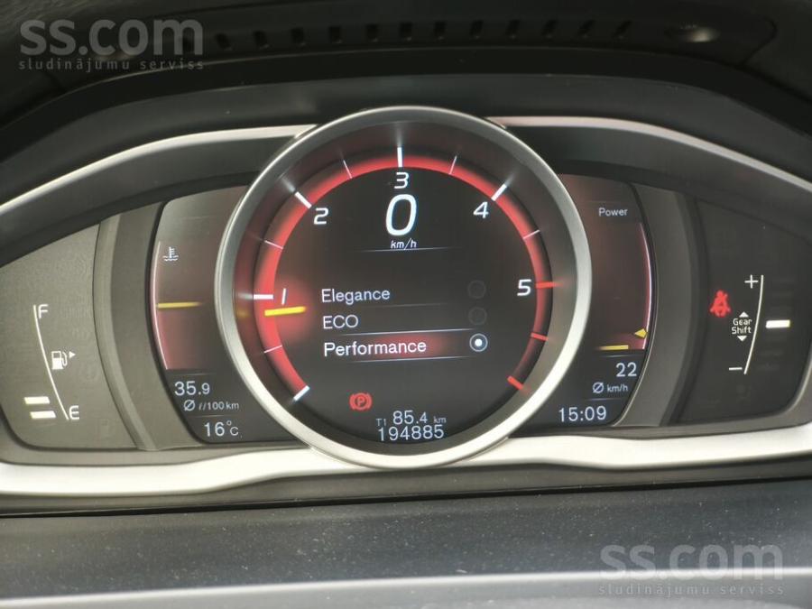 Grey Volvo V60 2016 in Riga, with an engine capacity of 2.00 L and mileage of 0 thousand km for 8300 €, photo 19 on AUTOMOTO.COM.LV