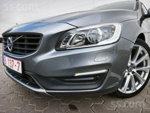 Grey Volvo V60 2016 in Riga, with an engine capacity of 2.00 L and mileage of 0 thousand km for 8300 €, photo 27 on AUTOMOTO.COM.LV