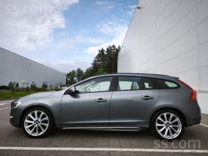 Grey Volvo V60 2016 in Riga, with an engine capacity of 2.00 L and mileage of 0 thousand km for 8300 €, photo 32 on AUTOMOTO.COM.LV