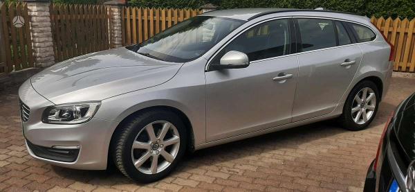 Pelēks Volvo V60 2016 Viļņa, ar dzinēja tilpumu 1.97 L un nobraukumu 222 tūkst. km par 7400 €, foto 7 vietnē AUTOMOTO.COM.LV