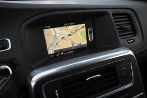 Pelēks Volvo V60 2016 Rīga, ar dzinēja tilpumu 2.00 L un nobraukumu 221 tūkst. km par 11900 €, foto 12 vietnē AUTOMOTO.COM.LV