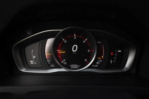 Pelēks Volvo V60 2016 Rīga, ar dzinēja tilpumu 2.00 L un nobraukumu 221 tūkst. km par 11900 €, foto 13 vietnē AUTOMOTO.COM.LV