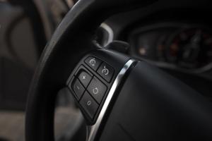 Pelēks Volvo V60 2016 Rīga, ar dzinēja tilpumu 2.00 L un nobraukumu 221 tūkst. km par 11900 €, foto 20 vietnē AUTOMOTO.COM.LV