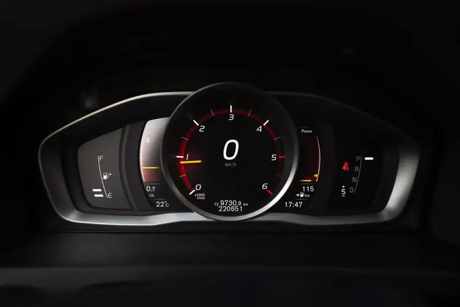 Серый Вольво B60 2016 в Елгава, объемом двигателя 2.00 л и пробегом 221 тыс. км за 7200 €, фото 13 на AUTOMOTO.COM.LV