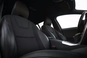 Серый Вольво B60 2016 в Елгава, объемом двигателя 2.00 л и пробегом 221 тыс. км за 7200 €, фото 16 на AUTOMOTO.COM.LV