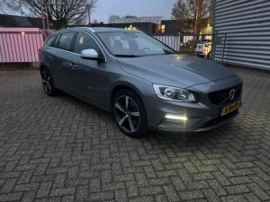 Grey Volvo V60 2016 in Riga, with an engine capacity of 2.40 L and mileage of 166 thousand km for 11995 €, photo  on AUTOMOTO.COM.LV