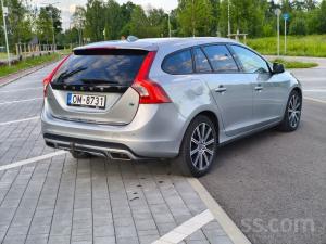 Pelēks Volvo V60 2016 Jelgava, ar dzinēja tilpumu 2.40 L un nobraukumu 310 tūkst. km par 9190 €, foto 8 vietnē AUTOMOTO.COM.LV