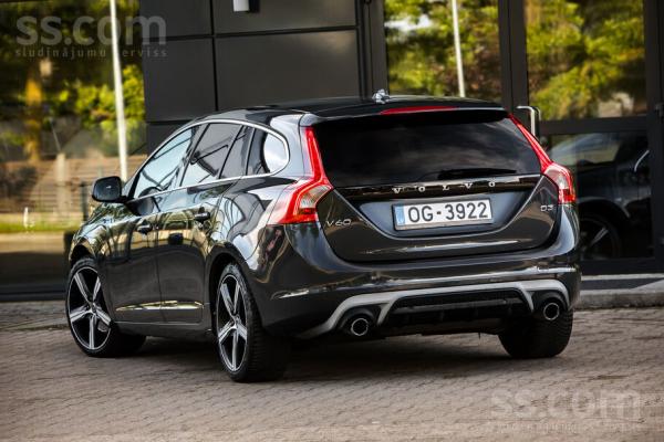 Pelēks Volvo V60 2016 Jelgava, ar dzinēja tilpumu 2.00 L un nobraukumu 0 tūkst. km par 10490 €, foto 8 vietnē AUTOMOTO.COM.LV