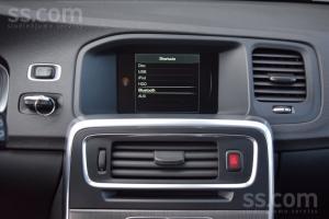 Pelēks Volvo V60 2016 Rīga, ar dzinēja tilpumu 2.00 L un nobraukumu 177 tūkst. km par 7500 €, foto 8 vietnē AUTOMOTO.COM.LV