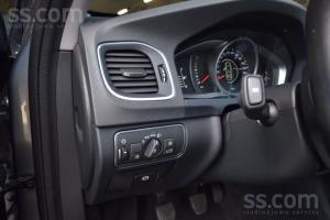 Pelēks Volvo V60 2016 Rīga, ar dzinēja tilpumu 2.00 L un nobraukumu 177 tūkst. km par 7500 €, foto 12 vietnē AUTOMOTO.COM.LV