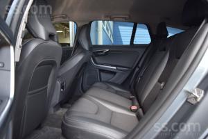 Pelēks Volvo V60 2016 Rīga, ar dzinēja tilpumu 2.00 L un nobraukumu 177 tūkst. km par 7500 €, foto 14 vietnē AUTOMOTO.COM.LV