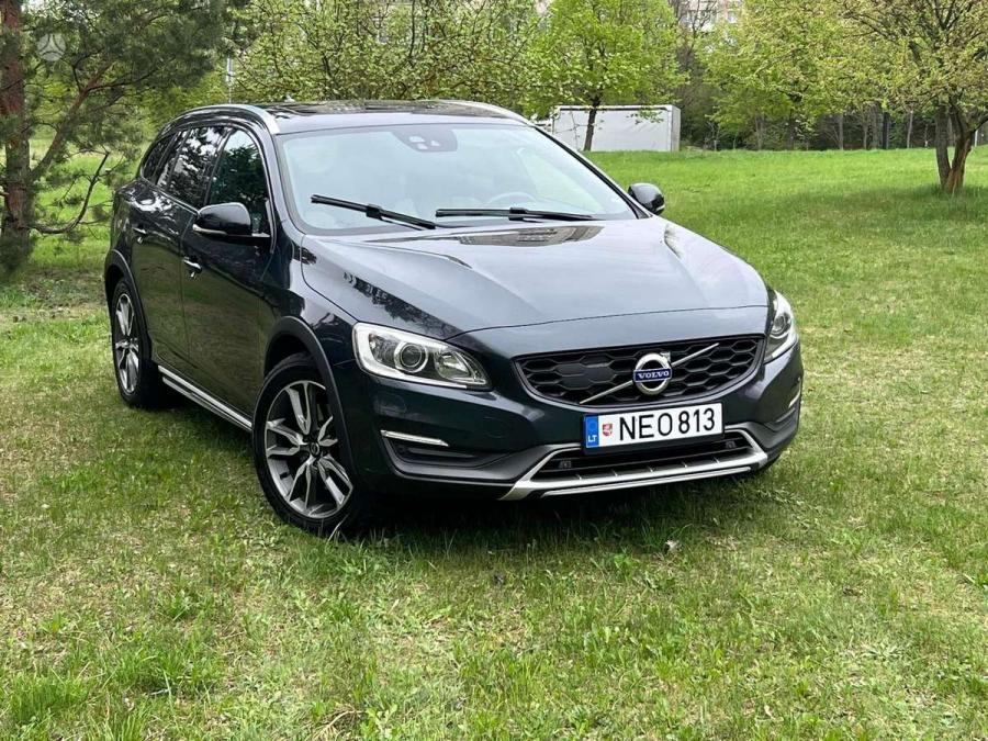 Pelēks Volvo V60 2016 Viļņa, ar dzinēja tilpumu 2.00 L un nobraukumu 350 tūkst. km par 6500 €, foto 4 vietnē AUTOMOTO.COM.LV