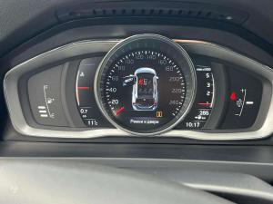 Pelēks Volvo V60 2016 Viļņa, ar dzinēja tilpumu 2.00 L un nobraukumu 350 tūkst. km par 6500 €, foto 5 vietnē AUTOMOTO.COM.LV