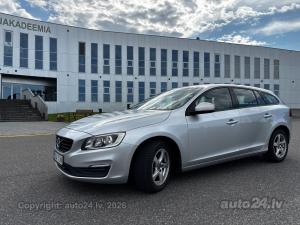 Pelēks Volvo V60 2016 Tartu, ar dzinēja tilpumu 2.00 L un nobraukumu 232 tūkst. km par 8500 €, foto  vietnē AUTOMOTO.COM.LV