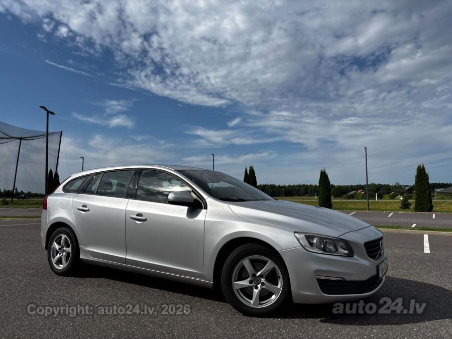 Pelēks Volvo V60 2016 Tartu, ar dzinēja tilpumu 2.00 L un nobraukumu 232 tūkst. km par 8500 €, foto 6 vietnē AUTOMOTO.COM.LV