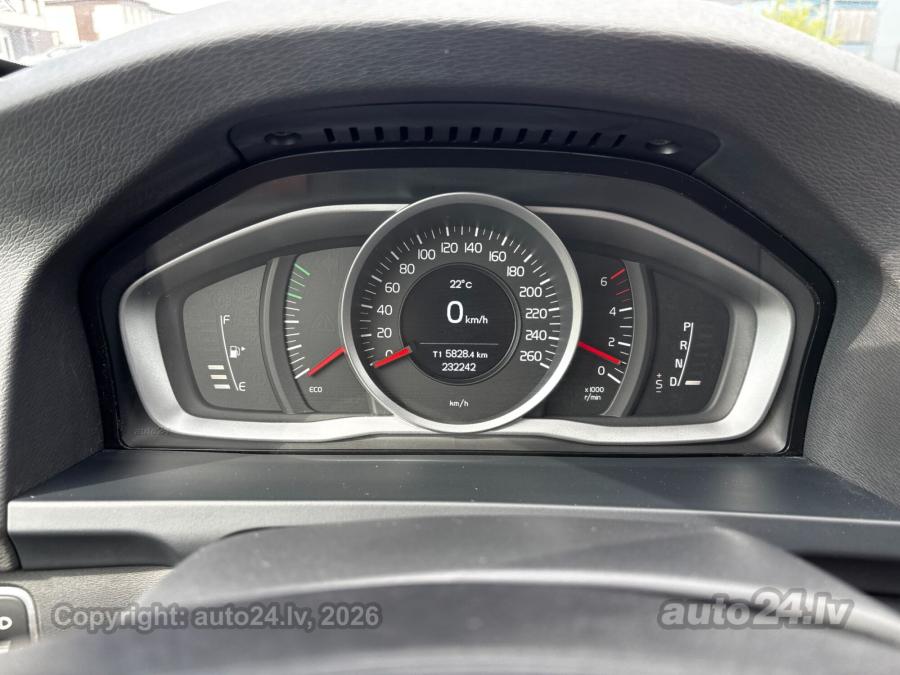 Pelēks Volvo V60 2016 Tartu, ar dzinēja tilpumu 2.00 L un nobraukumu 232 tūkst. km par 8500 €, foto 12 vietnē AUTOMOTO.COM.LV
