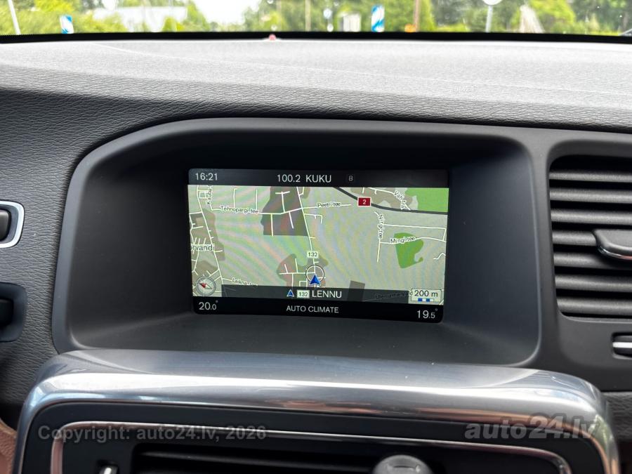 Pelēks Volvo V60 2016 Tartu, ar dzinēja tilpumu 2.00 L un nobraukumu 232 tūkst. km par 8500 €, foto 13 vietnē AUTOMOTO.COM.LV
