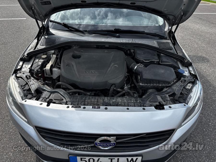 Pelēks Volvo V60 2016 Tartu, ar dzinēja tilpumu 2.00 L un nobraukumu 232 tūkst. km par 8500 €, foto 15 vietnē AUTOMOTO.COM.LV