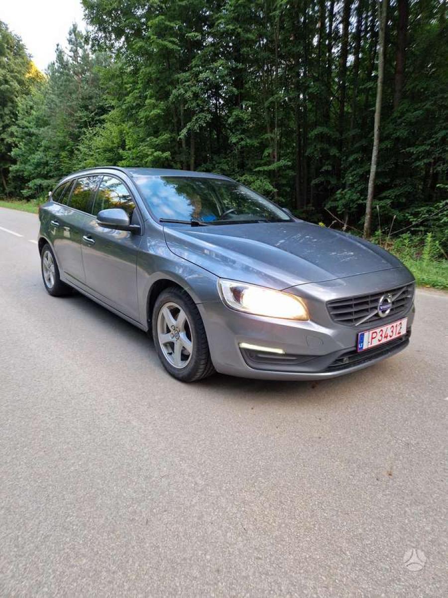 Grey Volvo V60 2016 in Kaunas, with an engine capacity of 1.97 L and mileage of 0 thousand km for 5999 €, photo 1 on AUTOMOTO.COM.LV