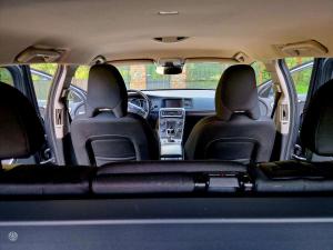 Grey Volvo V60 2016 in Kaunas, with an engine capacity of 1.97 L and mileage of 0 thousand km for 5999 €, photo 18 on AUTOMOTO.COM.LV