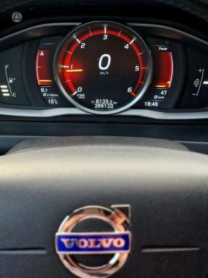 Grey Volvo V60 2016 in Kaunas, with an engine capacity of 1.97 L and mileage of 0 thousand km for 5999 €, photo 26 on AUTOMOTO.COM.LV