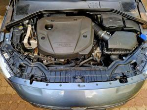 Grey Volvo V60 2016 in Kaunas, with an engine capacity of 1.97 L and mileage of 0 thousand km for 5999 €, photo 28 on AUTOMOTO.COM.LV