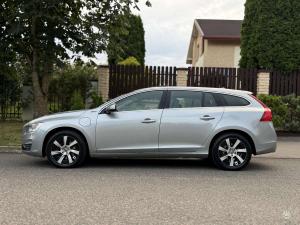 Pelēks Volvo V60 2016 Viļņa, ar dzinēja tilpumu 2.40 L un nobraukumu 270 tūkst. km par 6450 €, foto 11 vietnē AUTOMOTO.COM.LV