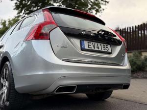 Pelēks Volvo V60 2016 Viļņa, ar dzinēja tilpumu 2.40 L un nobraukumu 270 tūkst. km par 6450 €, foto 21 vietnē AUTOMOTO.COM.LV