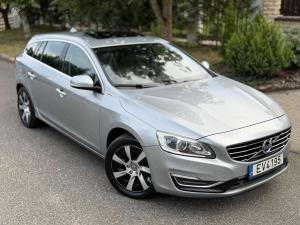 Pelēks Volvo V60 2016 Viļņa, ar dzinēja tilpumu 2.40 L un nobraukumu 270 tūkst. km par 6450 €, foto 31 vietnē AUTOMOTO.COM.LV