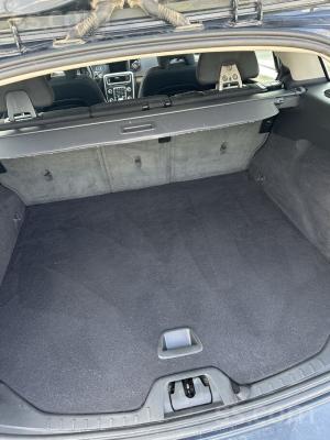 Grey Volvo V60 2016 in Riga, with an engine capacity of 2.00 L and mileage of 224 thousand km for 6500 €, photo 7 on AUTOMOTO.COM.LV