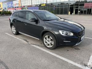 Pelēks Volvo V60 2016 Talsi, ar dzinēja tilpumu 2.00 L un nobraukumu 266 tūkst. km par 6700 €, foto  vietnē AUTOMOTO.COM.LV
