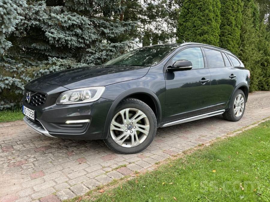 Pelēks Volvo V60 2016 Talsi, ar dzinēja tilpumu 2.00 L un nobraukumu 266 tūkst. km par 6700 €, foto 5 vietnē AUTOMOTO.COM.LV