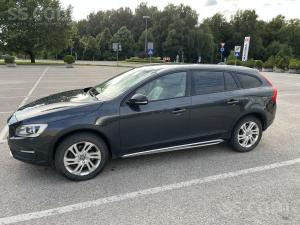Pelēks Volvo V60 2016 Talsi, ar dzinēja tilpumu 2.00 L un nobraukumu 266 tūkst. km par 6700 €, foto 7 vietnē AUTOMOTO.COM.LV