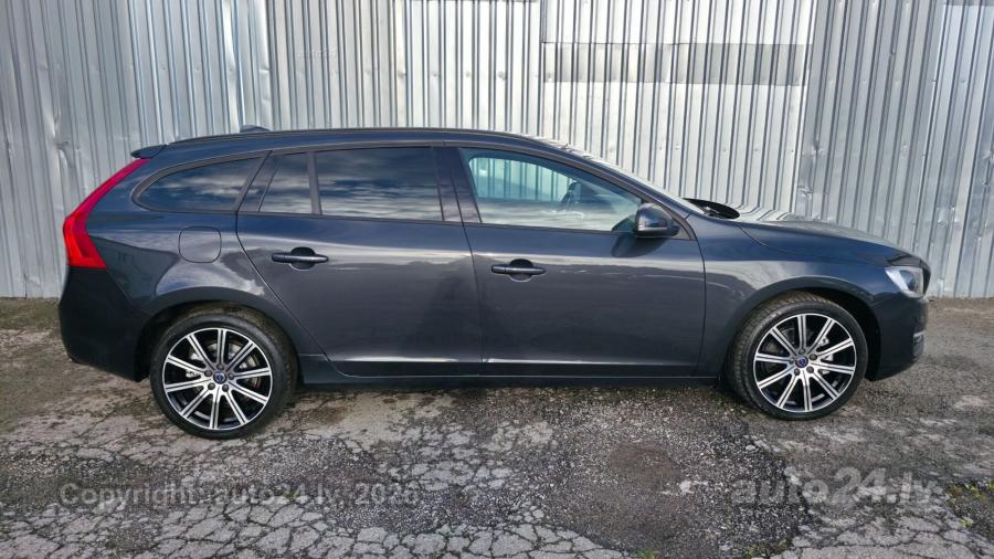 Pelēks Volvo V60 2016 Tallina, ar dzinēja tilpumu 2.00 L un nobraukumu 185 tūkst. km par 8590 €, foto 7 vietnē AUTOMOTO.COM.LV