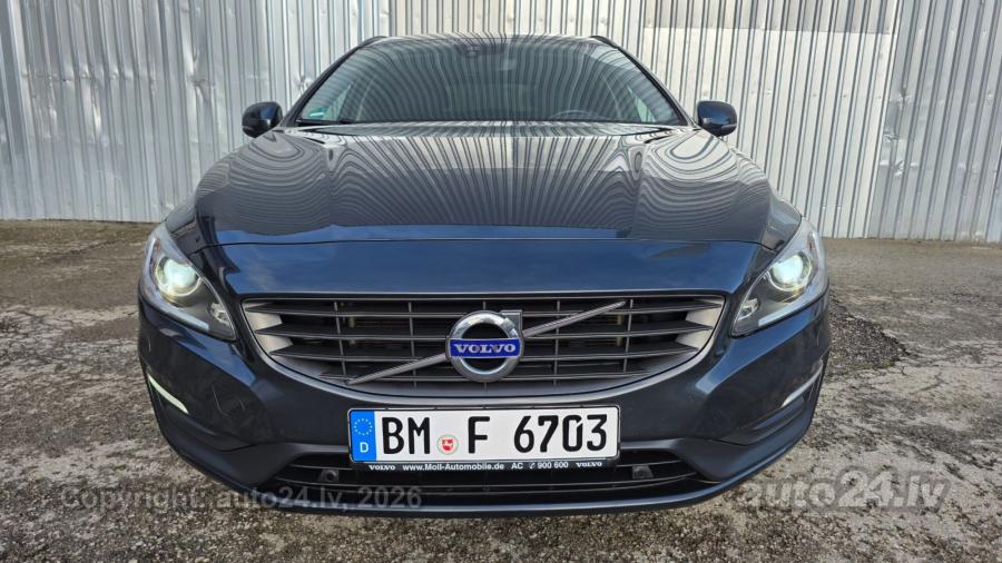 Pelēks Volvo V60 2016 Tallina, ar dzinēja tilpumu 2.00 L un nobraukumu 185 tūkst. km par 8590 €, foto 8 vietnē AUTOMOTO.COM.LV