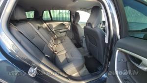 Pelēks Volvo V60 2016 Tallina, ar dzinēja tilpumu 2.00 L un nobraukumu 185 tūkst. km par 8590 €, foto 15 vietnē AUTOMOTO.COM.LV