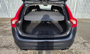 Pelēks Volvo V60 2016 Tallina, ar dzinēja tilpumu 2.00 L un nobraukumu 185 tūkst. km par 8590 €, foto 28 vietnē AUTOMOTO.COM.LV