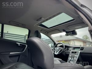 Pelēks Volvo V60 2016 Jelgava, ar dzinēja tilpumu 2.40 L un nobraukumu 217 tūkst. km par 9800 €, foto 18 vietnē AUTOMOTO.COM.LV