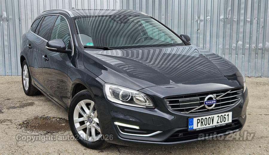 Grey Volvo V60 2016 in Tallinn, with an engine capacity of 2.00 L and mileage of 216 thousand km for 9290 €, photo 1 on AUTOMOTO.COM.LV