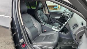 Pelēks Volvo V60 2016 Tallina, ar dzinēja tilpumu 2.00 L un nobraukumu 216 tūkst. km par 9290 €, foto 12 vietnē AUTOMOTO.COM.LV