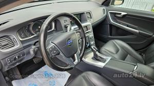 Pelēks Volvo V60 2016 Tallina, ar dzinēja tilpumu 2.00 L un nobraukumu 216 tūkst. km par 9290 €, foto 13 vietnē AUTOMOTO.COM.LV