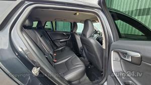 Pelēks Volvo V60 2016 Tallina, ar dzinēja tilpumu 2.00 L un nobraukumu 216 tūkst. km par 9290 €, foto 15 vietnē AUTOMOTO.COM.LV