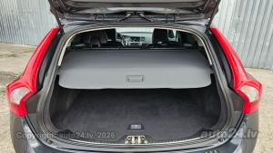 Pelēks Volvo V60 2016 Tallina, ar dzinēja tilpumu 2.00 L un nobraukumu 216 tūkst. km par 9290 €, foto 16 vietnē AUTOMOTO.COM.LV