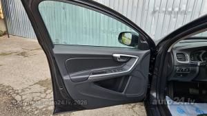 Pelēks Volvo V60 2016 Tallina, ar dzinēja tilpumu 2.00 L un nobraukumu 216 tūkst. km par 9290 €, foto 26 vietnē AUTOMOTO.COM.LV