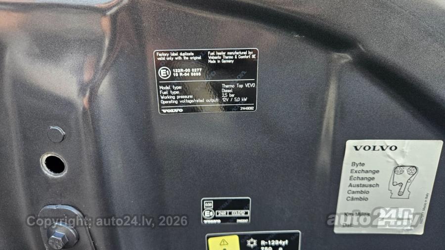 Pelēks Volvo V60 2016 Tallina, ar dzinēja tilpumu 2.00 L un nobraukumu 216 tūkst. km par 9290 €, foto 30 vietnē AUTOMOTO.COM.LV