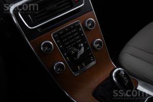 Grey Volvo V60 2016 in Jelgava, with an engine capacity of 2.00 L and mileage of 0 thousand km for 10999 €, photo 16 on AUTOMOTO.COM.LV