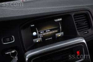 Grey Volvo V60 2016 in Jelgava, with an engine capacity of 2.00 L and mileage of 0 thousand km for 10999 €, photo 17 on AUTOMOTO.COM.LV